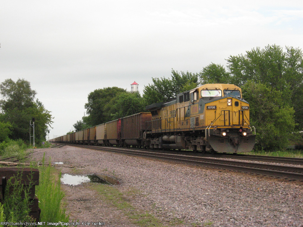 WB empties with an ex CNW leader